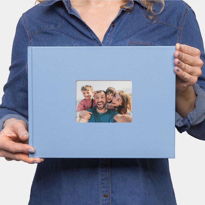 Fotobog med vindue i omslaget | 28 x 21 cm | Lav personlige fotoalbums
